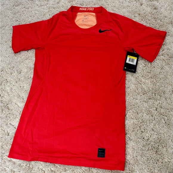 Nike | Shirts | Nike Pro Hyper Cool Fitted Mens Bright Red Short Sleeve ...